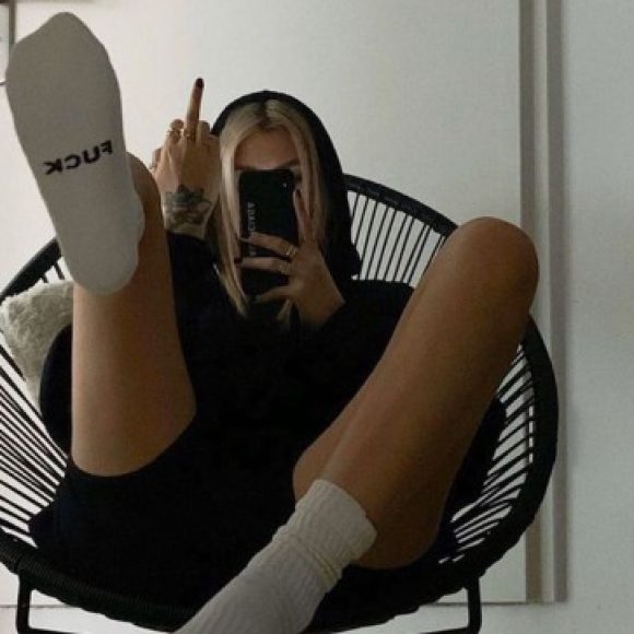 Ana-Maria – Feetify.com