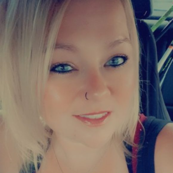 Nikki – Feetify.com