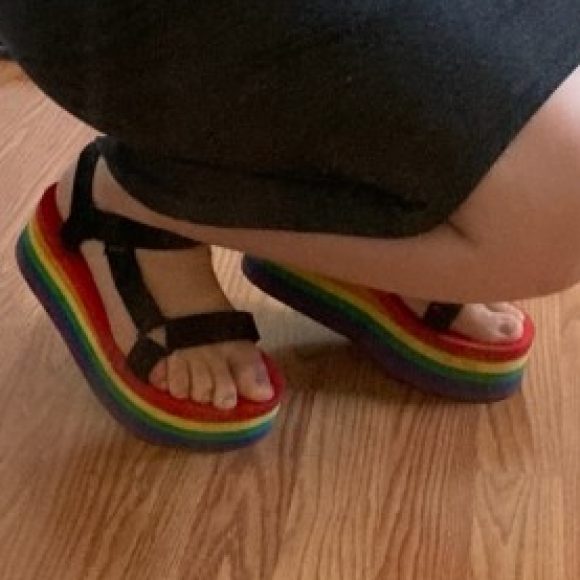 Clara – Feetify.com