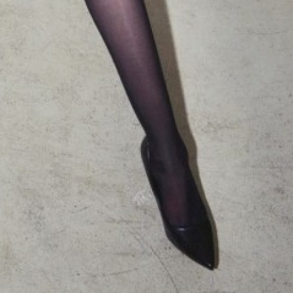 Sara – Feetify.com