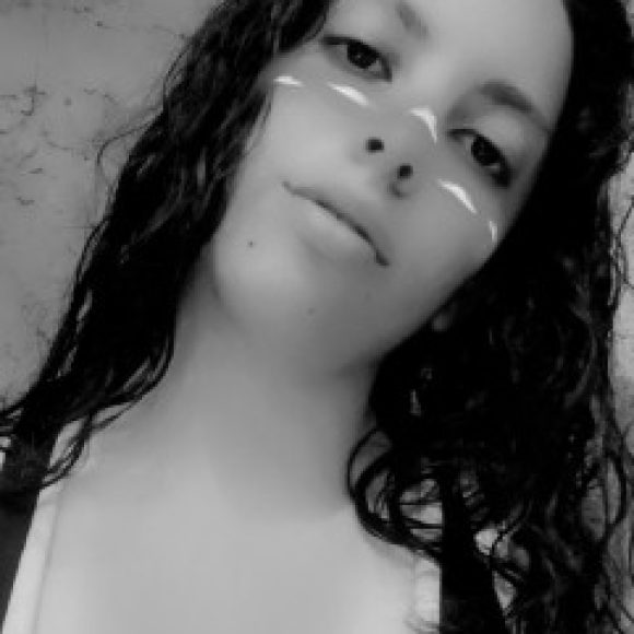 Maria Elizabeht – Feetify.com