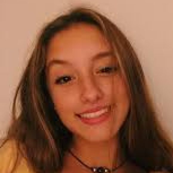 Clarisse – Feetify.com