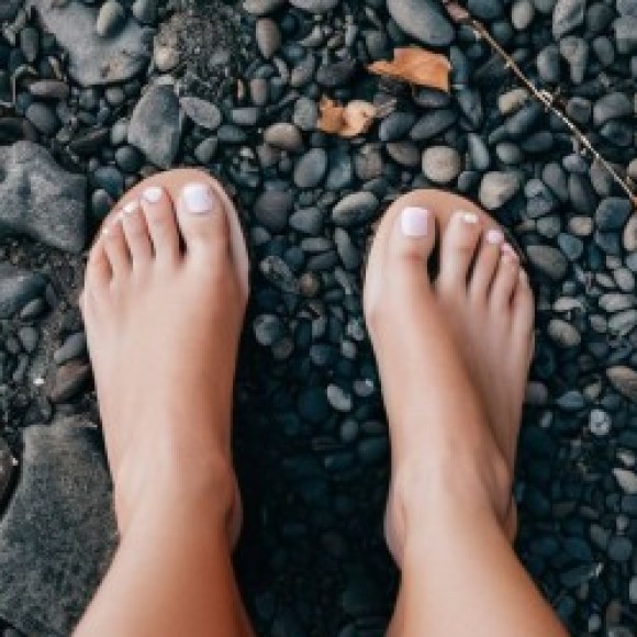 lisa – Feetify.com