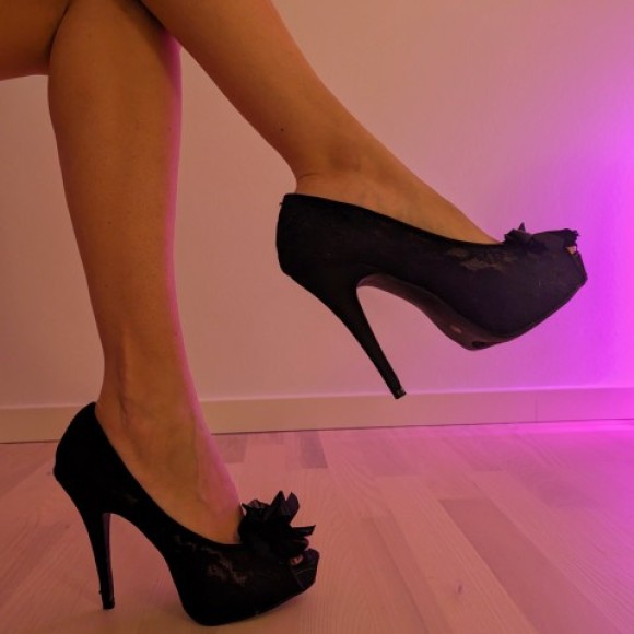 Isabella – Feetify.com