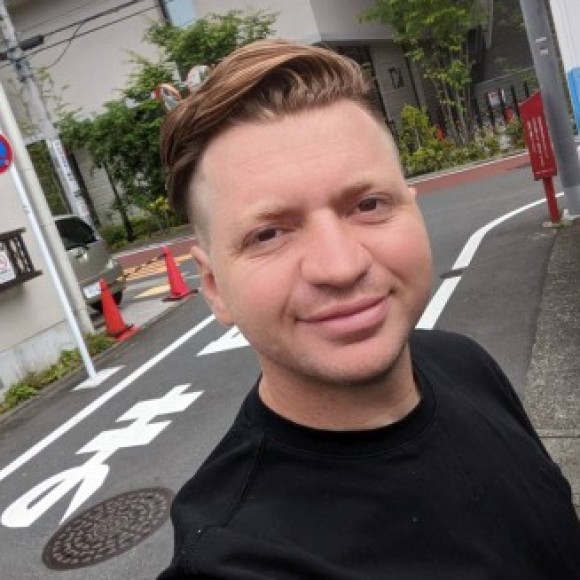 Villy – Feetify.com