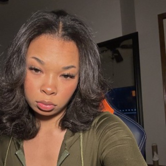 Caillieya – Feetify.com