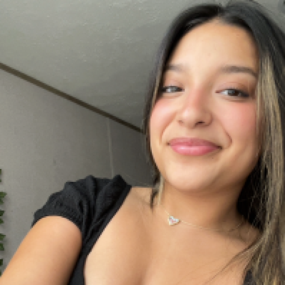 Xitlali Meza – Feetify.com