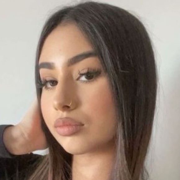 Emily – Feetify.com