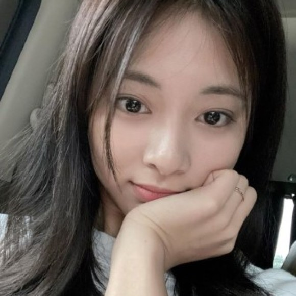 Niki – Feetify.com