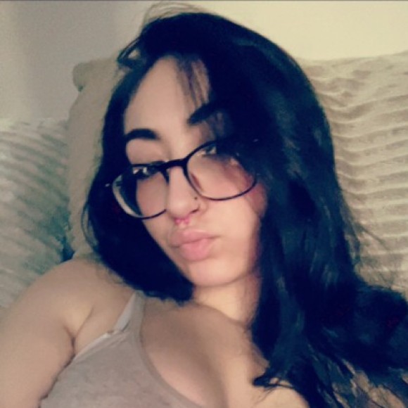 Lanie – Feetify.com