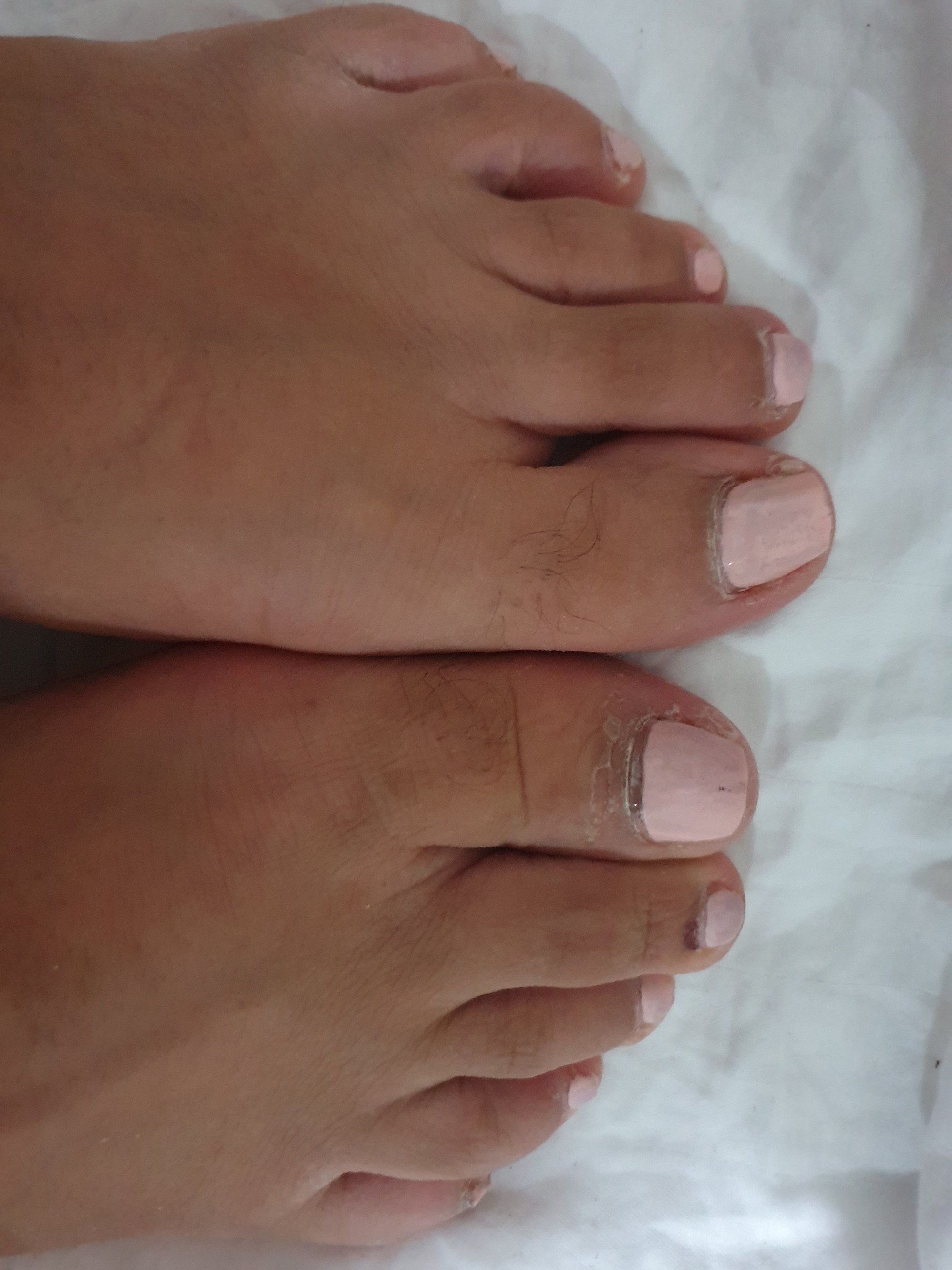 Meryem – Feetify.com